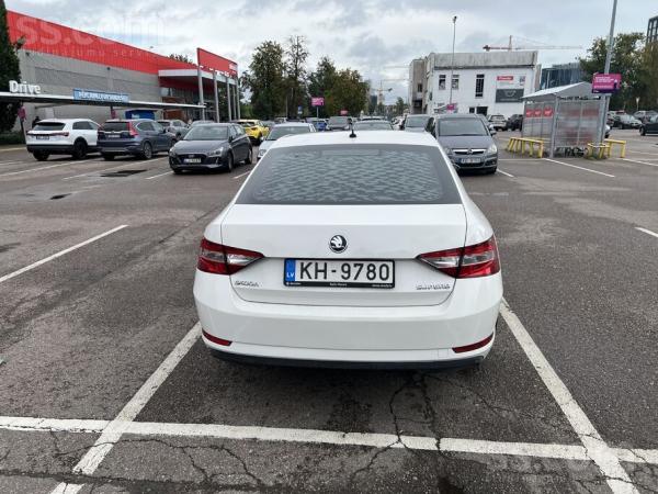 White Skoda SuperB 2016 in Jurmala, with an engine capacity of 1.60 L and mileage of 180 thousand km for 8500 €, photo 5 on AUTOMOTO.COM.LV