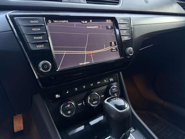 White Skoda SuperB 2016 in Kaunas, with an engine capacity of 1.97 L and mileage of 248 thousand km for 8950 €, photo 8 on AUTOMOTO.COM.LV