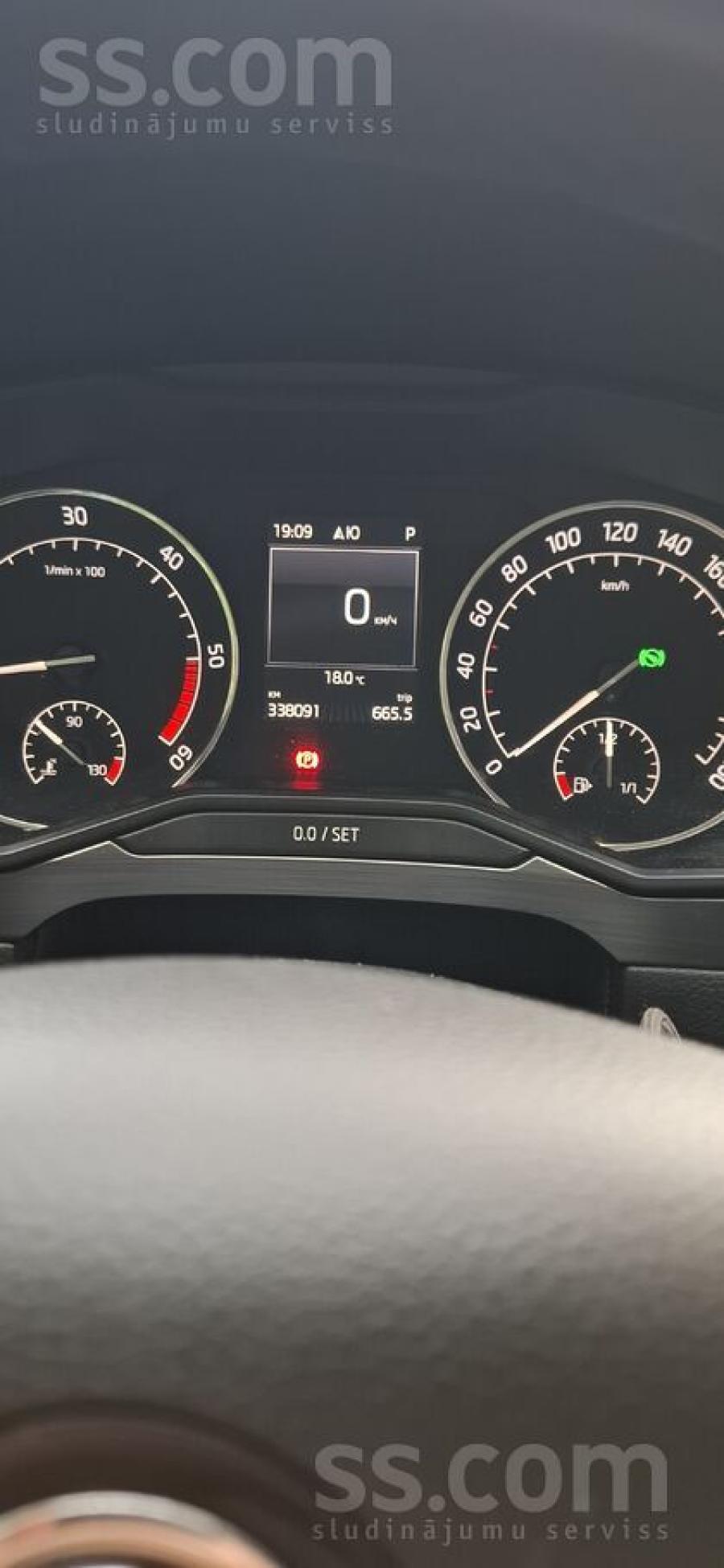 Balts Skoda SuperB 2016 Rīga, ar dzinēja tilpumu 2.00 L un nobraukumu 339 tūkst. km par 9000 €, foto 7 vietnē AUTOMOTO.COM.LV