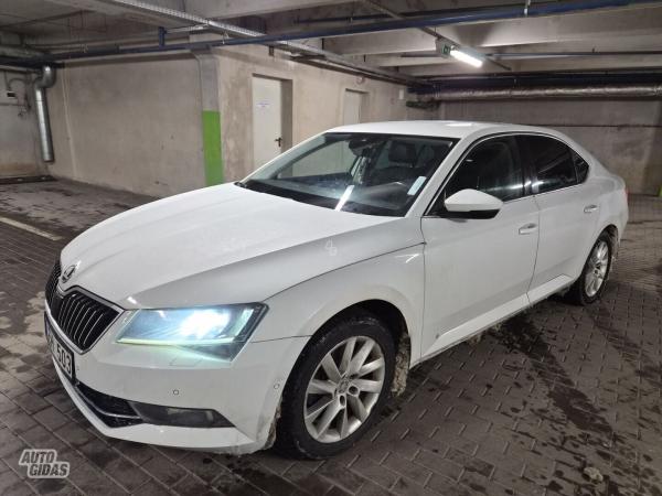 White Skoda SuperB 2017 in Vilnius, with an engine capacity of 2.00 L and mileage of 291 thousand km for 11300 €, photo 2 on AUTOMOTO.COM.LV
