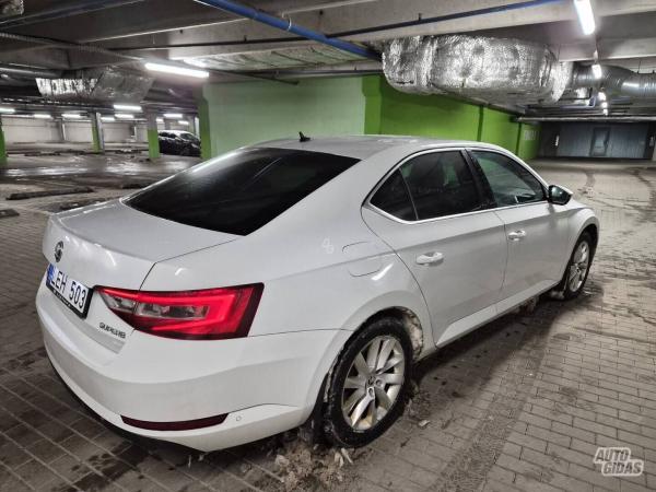 White Skoda SuperB 2017 in Vilnius, with an engine capacity of 2.00 L and mileage of 291 thousand km for 11300 €, photo 4 on AUTOMOTO.COM.LV