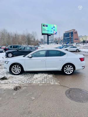 White Skoda SuperB 2017 in Vilnius, with an engine capacity of 1.97 L and mileage of 343 thousand km for 10500 €, photo 2 on AUTOMOTO.COM.LV
