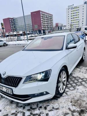 White Skoda SuperB 2017 in Vilnius, with an engine capacity of 1.97 L and mileage of 343 thousand km for 10500 €, photo 5 on AUTOMOTO.COM.LV