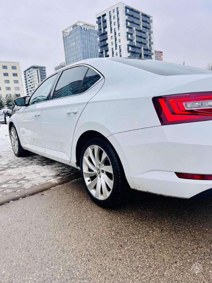 White Skoda SuperB 2017 in Vilnius, with an engine capacity of 1.97 L and mileage of 343 thousand km for 10500 €, photo 6 on AUTOMOTO.COM.LV