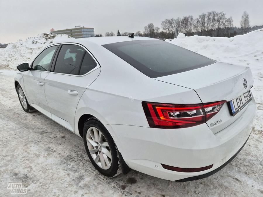 Balts Skoda SuperB 2017 Viļņa, ar dzinēja tilpumu 2.00 L un nobraukumu 291 tūkst. km par 11300 €, foto 5 vietnē AUTOMOTO.COM.LV