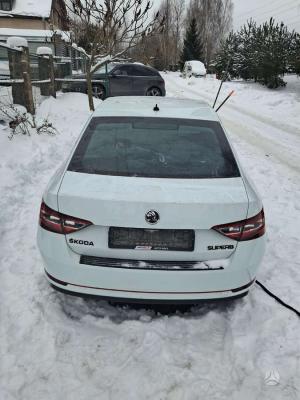 White Skoda SuperB 2017 in Vilnius, with an engine capacity of 1.97 L and mileage of 201 thousand km for 3500 €, photo 3 on AUTOMOTO.COM.LV