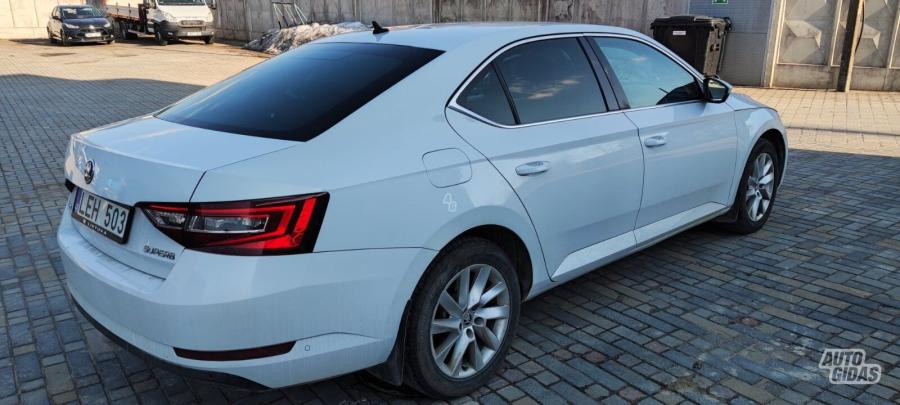White Skoda SuperB 2017 in Vilnius, with an engine capacity of 2.00 L and mileage of 291 thousand km for 9200 €, photo 4 on AUTOMOTO.COM.LV