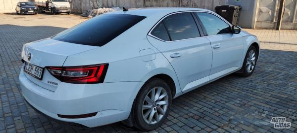 Balts Skoda SuperB 2017 Viļņa, ar dzinēja tilpumu 2.00 L un nobraukumu 291 tūkst. km par 9200 €, foto 4 vietnē AUTOMOTO.COM.LV