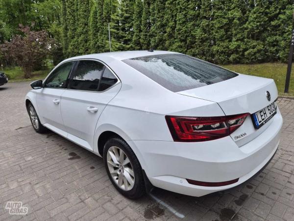 Balts Skoda SuperB 2017 Viļņa, ar dzinēja tilpumu 2.00 L un nobraukumu 298 tūkst. km par 9400 €, foto 4 vietnē AUTOMOTO.COM.LV