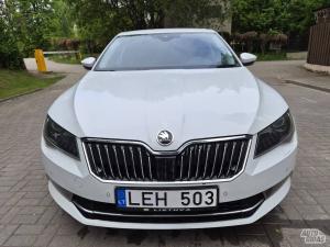 Белый Шкода Суперб 2017 в Вильнюс, объемом двигателя 2.00 л и пробегом 298 тыс. км за 9400 €, фото 4 на AUTOMOTO.COM.LV
