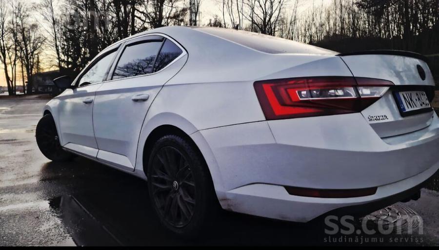 White Skoda SuperB 2018 in Riga, with an engine capacity of 1.60 L and mileage of 203 thousand km for 12250 €, photo 4 on AUTOMOTO.COM.LV