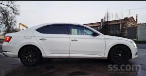 White Skoda SuperB 2018 in Riga, with an engine capacity of 1.60 L and mileage of 203 thousand km for 12250 €, photo 6 on AUTOMOTO.COM.LV