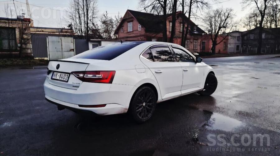 White Skoda SuperB 2018 in Riga, with an engine capacity of 1.60 L and mileage of 203 thousand km for 12250 €, photo 7 on AUTOMOTO.COM.LV