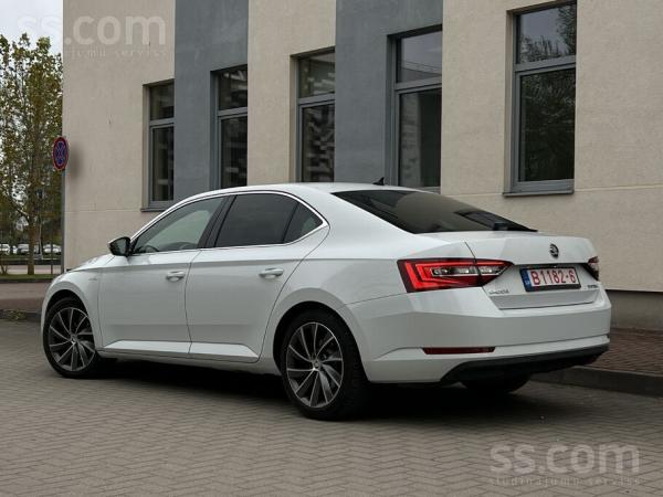 White Skoda SuperB 2018 in Jelgava, with an engine capacity of 2.00 L and mileage of 200 thousand km for 14990 €, photo 5 on AUTOMOTO.COM.LV