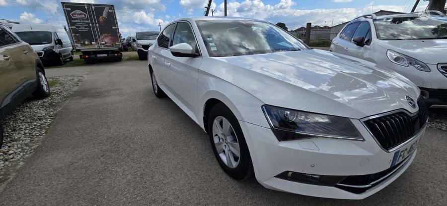 White Skoda SuperB 2018 in Taurage, with an engine capacity of 1.60 L and mileage of 254 thousand km for 8500 €, photo 3 on AUTOMOTO.COM.LV