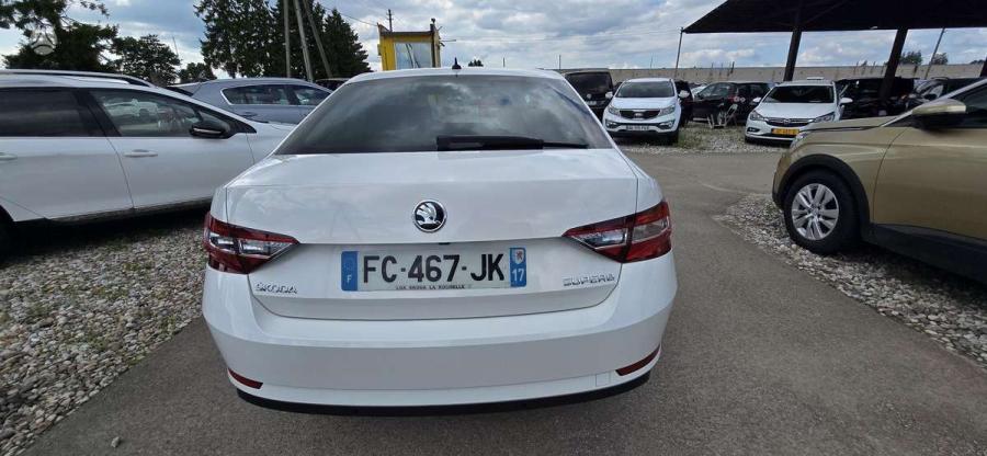 White Skoda SuperB 2018 in Taurage, with an engine capacity of 1.60 L and mileage of 254 thousand km for 8500 €, photo 9 on AUTOMOTO.COM.LV