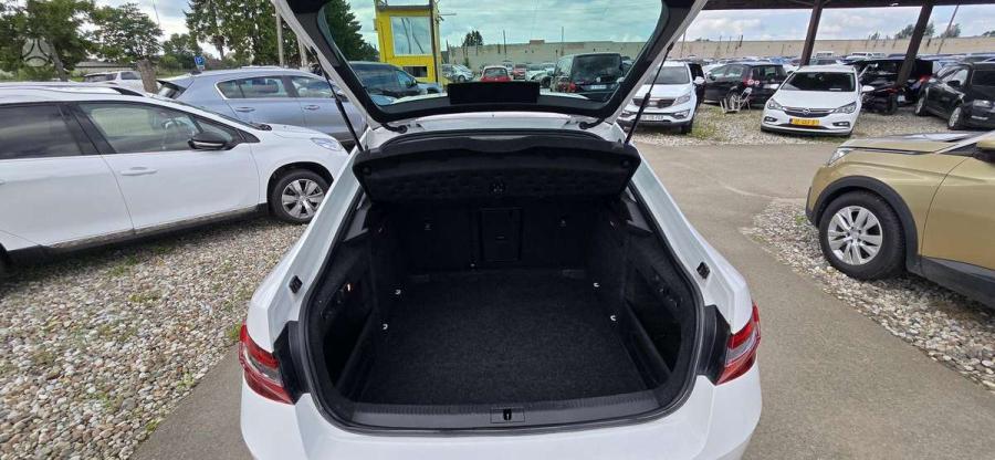 White Skoda SuperB 2018 in Taurage, with an engine capacity of 1.60 L and mileage of 254 thousand km for 8500 €, photo 17 on AUTOMOTO.COM.LV