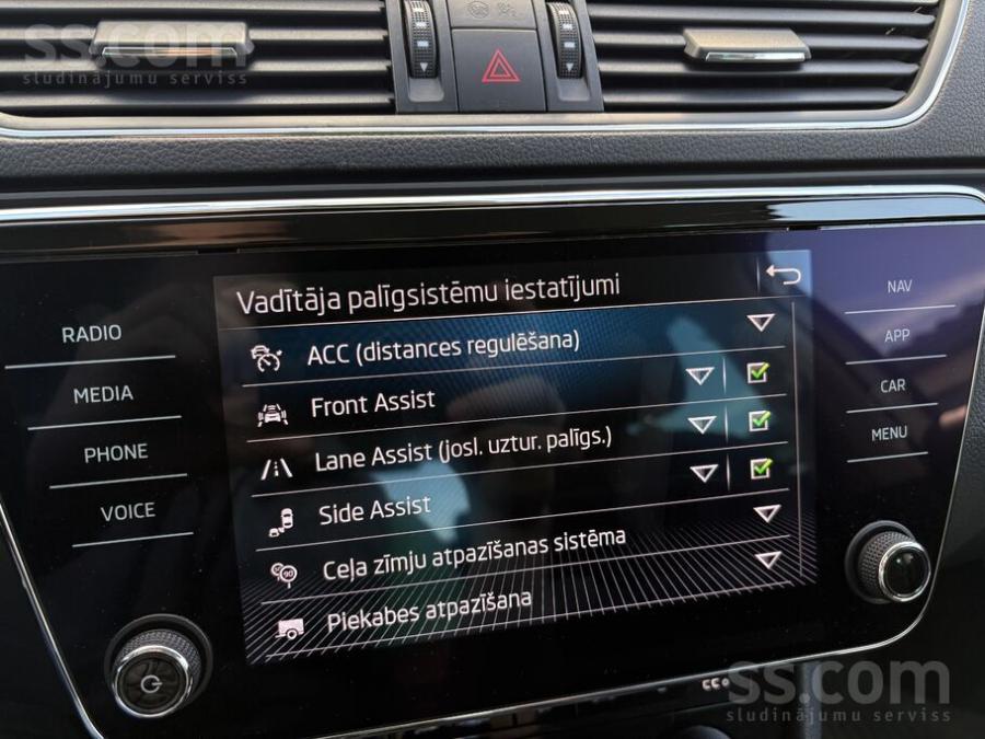 Balts Skoda SuperB 2020 Rīga, ar dzinēja tilpumu 1.40 L un nobraukumu 100 tūkst. km par 21500 €, foto 31 vietnē AUTOMOTO.COM.LV