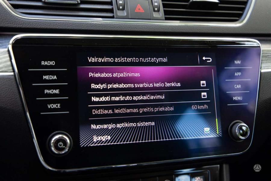 Balts Skoda SuperB 2020 Viļņa, ar dzinēja tilpumu 1.50 L un nobraukumu 204 tūkst. km par 13600 €, foto 34 vietnē AUTOMOTO.COM.LV