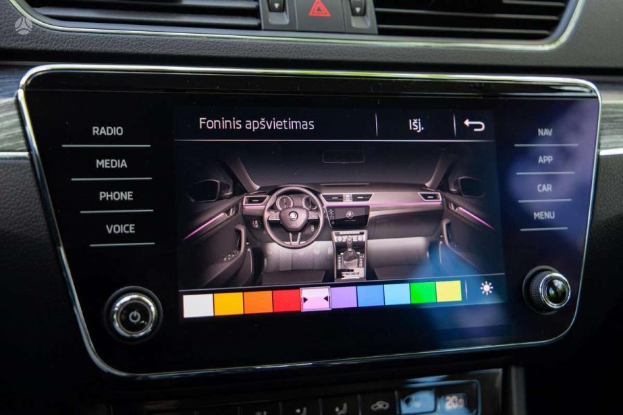 Balts Skoda SuperB 2020 Viļņa, ar dzinēja tilpumu 1.50 L un nobraukumu 204 tūkst. km par 13600 €, foto 35 vietnē AUTOMOTO.COM.LV