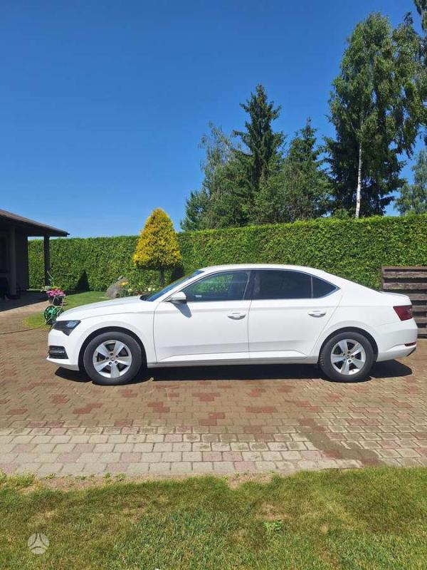 White Skoda SuperB 2021 in Silute, with an engine capacity of 1.97 L and mileage of 190 thousand km for 14500 €, photo 5 on AUTOMOTO.COM.LV
