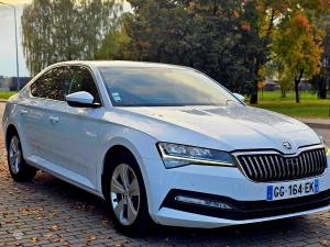 White Skoda SuperB 2022 in Taurage, with an engine capacity of 1.97 L and mileage of 183 thousand km for 14800 €, photo 3 on AUTOMOTO.COM.LV
