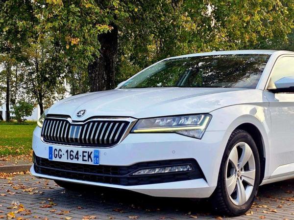 White Skoda SuperB 2022 in Taurage, with an engine capacity of 1.97 L and mileage of 183 thousand km for 14800 €, photo 10 on AUTOMOTO.COM.LV