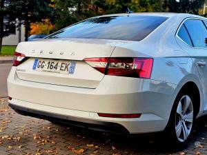 White Skoda SuperB 2022 in Taurage, with an engine capacity of 1.97 L and mileage of 183 thousand km for 14800 €, photo 15 on AUTOMOTO.COM.LV