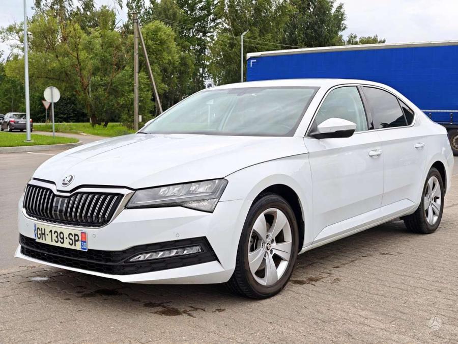 White Skoda SuperB 2022 in Taurage, with an engine capacity of 1.97 L and mileage of 250 thousand km for 12700 €, photo 3 on AUTOMOTO.COM.LV