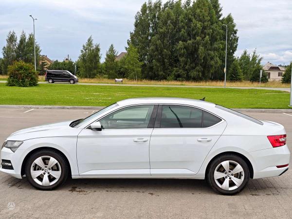 White Skoda SuperB 2022 in Taurage, with an engine capacity of 1.97 L and mileage of 250 thousand km for 12700 €, photo 9 on AUTOMOTO.COM.LV