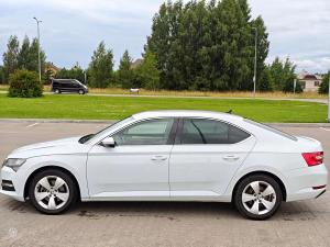 White Skoda SuperB 2022 in Taurage, with an engine capacity of 1.97 L and mileage of 250 thousand km for 12700 €, photo 10 on AUTOMOTO.COM.LV