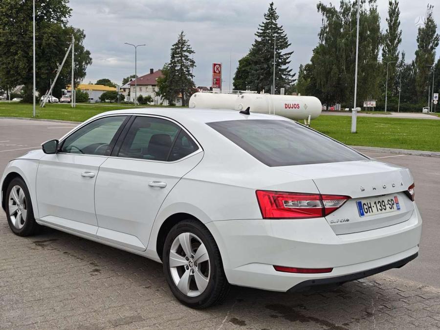 White Skoda SuperB 2022 in Taurage, with an engine capacity of 1.97 L and mileage of 250 thousand km for 12700 €, photo 11 on AUTOMOTO.COM.LV
