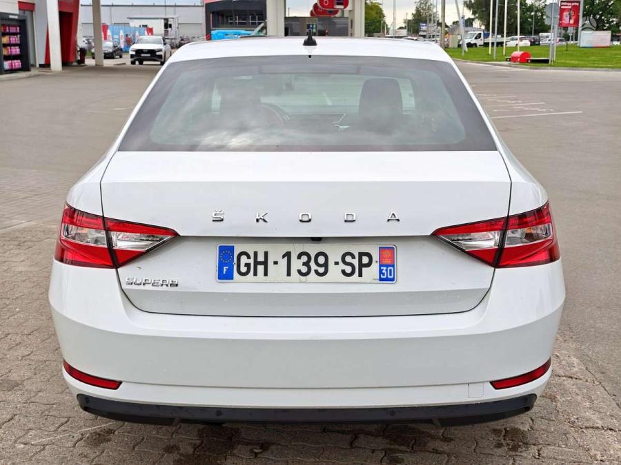 White Skoda SuperB 2022 in Taurage, with an engine capacity of 1.97 L and mileage of 250 thousand km for 12700 €, photo 13 on AUTOMOTO.COM.LV