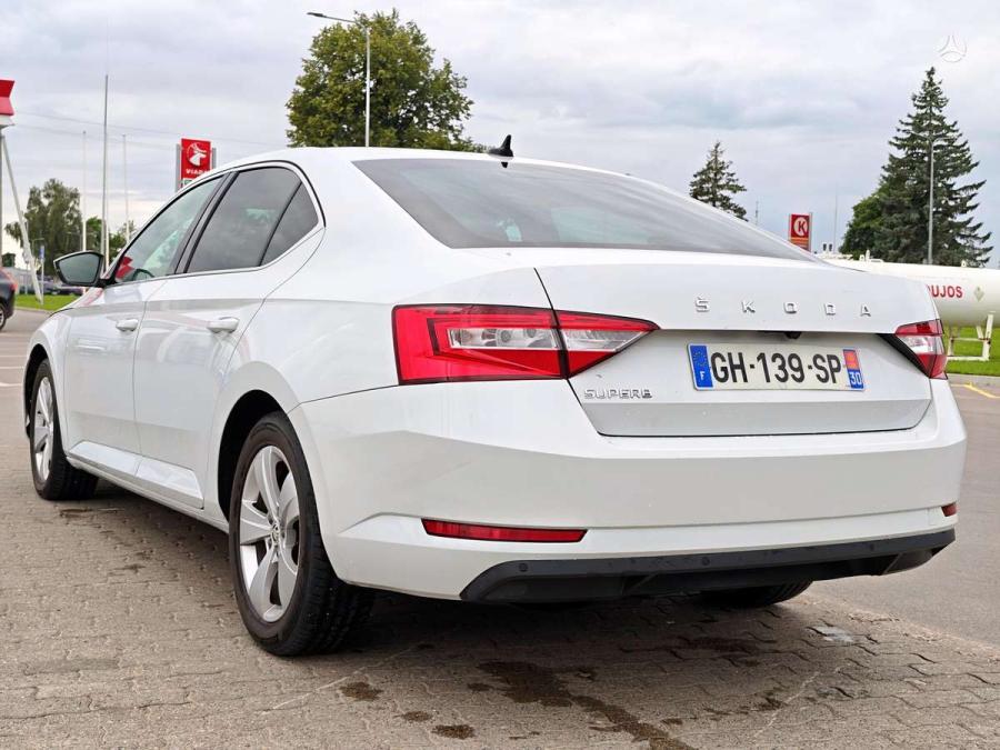 White Skoda SuperB 2022 in Taurage, with an engine capacity of 1.97 L and mileage of 250 thousand km for 12700 €, photo 14 on AUTOMOTO.COM.LV