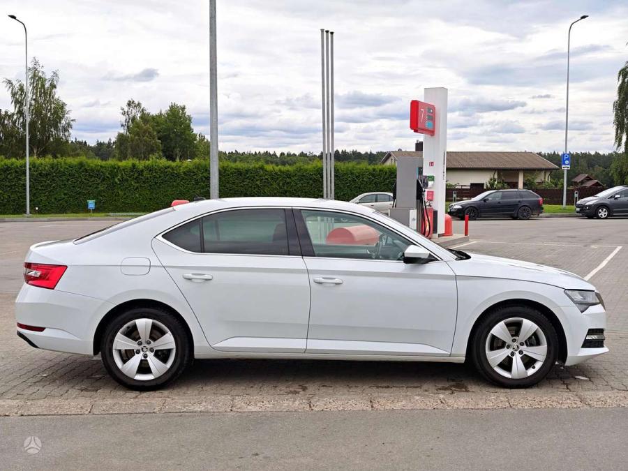 White Skoda SuperB 2022 in Taurage, with an engine capacity of 1.97 L and mileage of 250 thousand km for 12700 €, photo 16 on AUTOMOTO.COM.LV