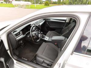 White Skoda SuperB 2022 in Taurage, with an engine capacity of 1.97 L and mileage of 250 thousand km for 12700 €, photo 19 on AUTOMOTO.COM.LV