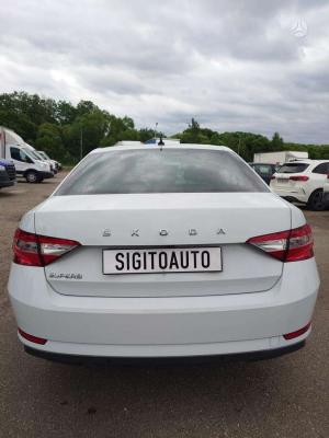 White Skoda SuperB 2023 in Taurage, with an engine capacity of 1.97 L and mileage of 251 thousand km for 14100 €, photo 7 on AUTOMOTO.COM.LV