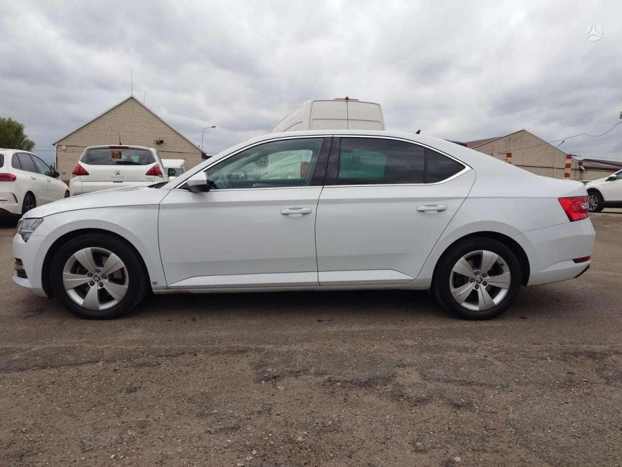 White Skoda SuperB 2023 in Taurage, with an engine capacity of 1.97 L and mileage of 251 thousand km for 14100 €, photo 9 on AUTOMOTO.COM.LV