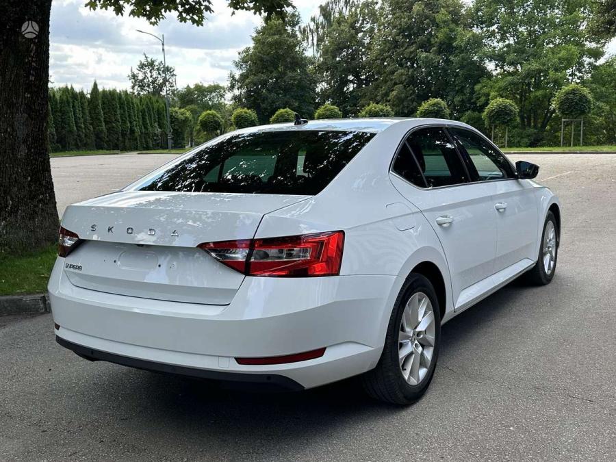 White Skoda SuperB 2024 in Taurage, with an engine capacity of 1.97 L and mileage of 16 thousand km for 19500 €, photo 5 on AUTOMOTO.COM.LV