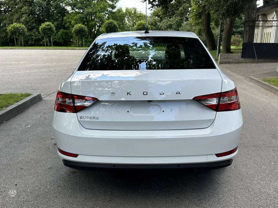 White Skoda SuperB 2024 in Taurage, with an engine capacity of 1.97 L and mileage of 16 thousand km for 19500 €, photo 6 on AUTOMOTO.COM.LV