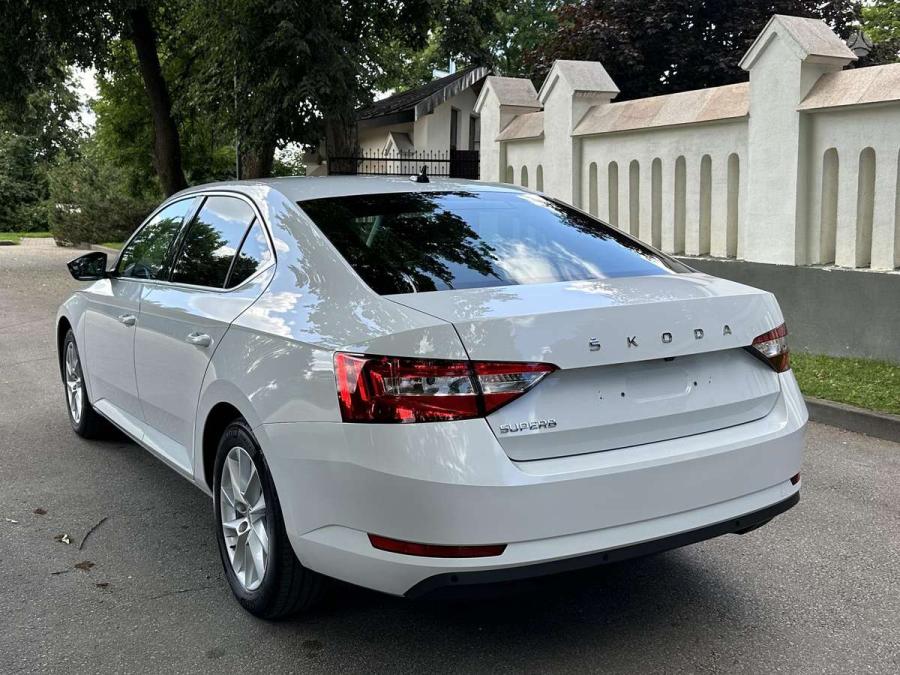 White Skoda SuperB 2024 in Taurage, with an engine capacity of 1.97 L and mileage of 16 thousand km for 19500 €, photo 7 on AUTOMOTO.COM.LV