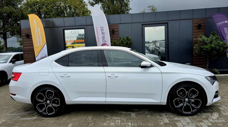 Balts Skoda SuperB 2024 Tauragė, ar dzinēja tilpumu 2.00 L un nobraukumu 21 tūkst. km par 22500 €, foto 7 vietnē AUTOMOTO.COM.LV