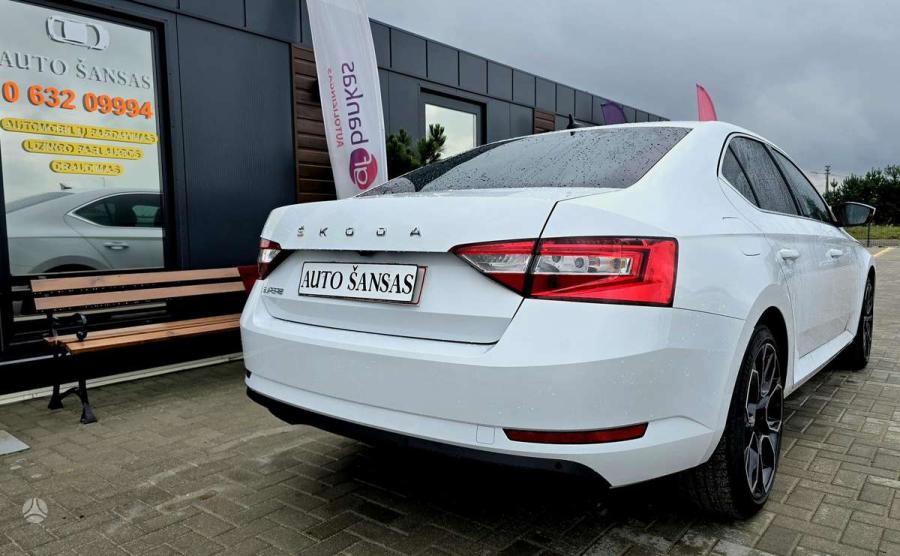 Balts Skoda SuperB 2024 Tauragė, ar dzinēja tilpumu 2.00 L un nobraukumu 21 tūkst. km par 22500 €, foto 13 vietnē AUTOMOTO.COM.LV