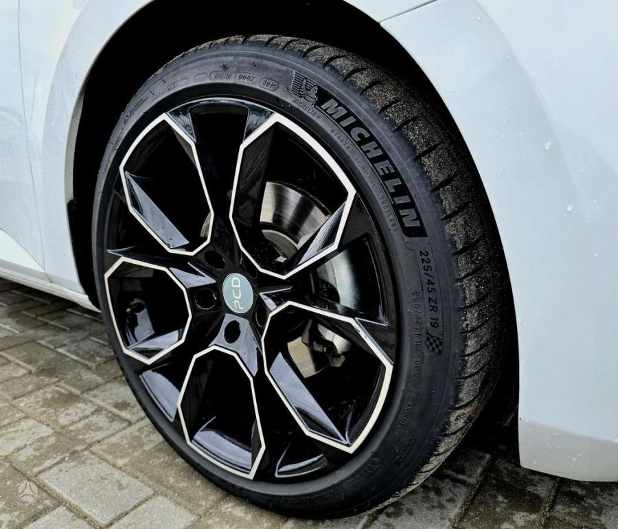 Balts Skoda SuperB 2024 Tauragė, ar dzinēja tilpumu 2.00 L un nobraukumu 21 tūkst. km par 22500 €, foto 15 vietnē AUTOMOTO.COM.LV
