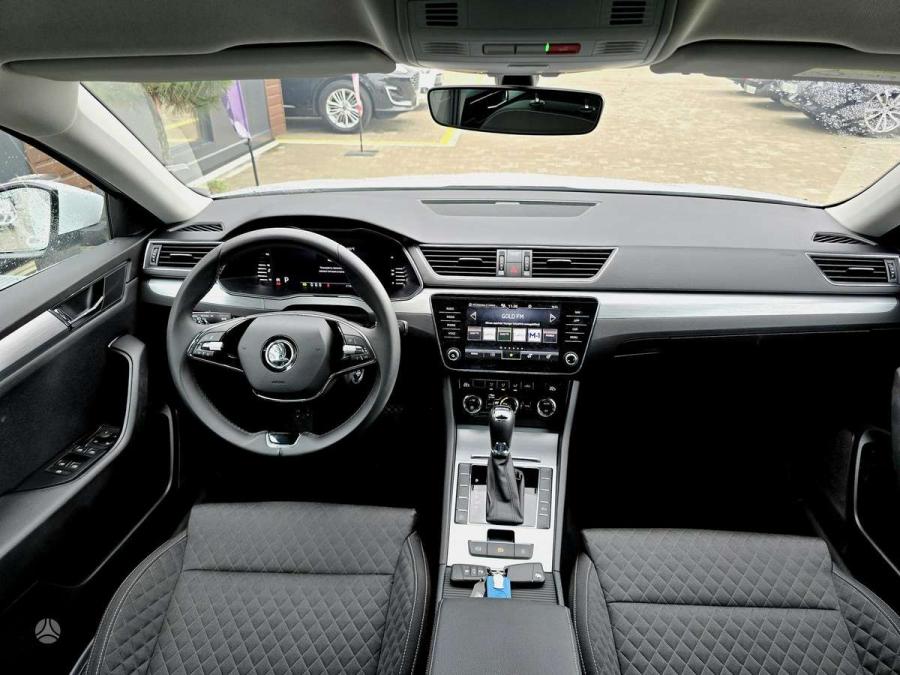 Balts Skoda SuperB 2024 Tauragė, ar dzinēja tilpumu 2.00 L un nobraukumu 21 tūkst. km par 22500 €, foto 16 vietnē AUTOMOTO.COM.LV