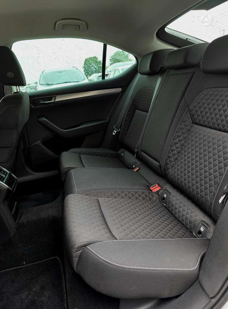 Balts Skoda SuperB 2024 Tauragė, ar dzinēja tilpumu 2.00 L un nobraukumu 21 tūkst. km par 22500 €, foto 29 vietnē AUTOMOTO.COM.LV