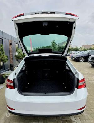 Balts Skoda SuperB 2024 Tauragė, ar dzinēja tilpumu 2.00 L un nobraukumu 21 tūkst. km par 22500 €, foto 37 vietnē AUTOMOTO.COM.LV