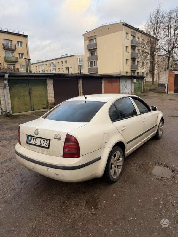 White Skoda SuperB 2004 in Kaunas, with an engine capacity of 1.90 L and mileage of 395 thousand km for 599 €, photo 3 on AUTOMOTO.COM.LV