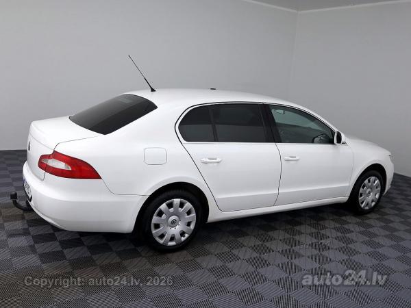 Balts Skoda SuperB 2008 Tallina, ar dzinēja tilpumu 1.80 L un nobraukumu 345 tūkst. km par 899 €, foto 3 vietnē AUTOMOTO.COM.LV