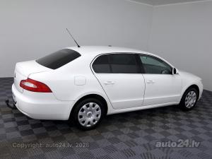 Balts Skoda SuperB 2008 Tallina, ar dzinēja tilpumu 1.80 L un nobraukumu 345 tūkst. km par 899 €, foto 3 vietnē AUTOMOTO.COM.LV
